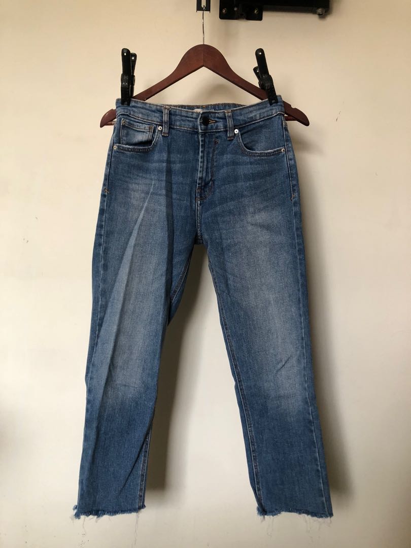 Pull & Bear Mom Jeans, Fesyen Pria, Pakaian , Bawahan di Carousell