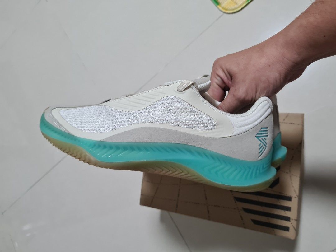 RAD Global One shoe. US9, Men's Fashion, Footwear, Sneakers on Carousell