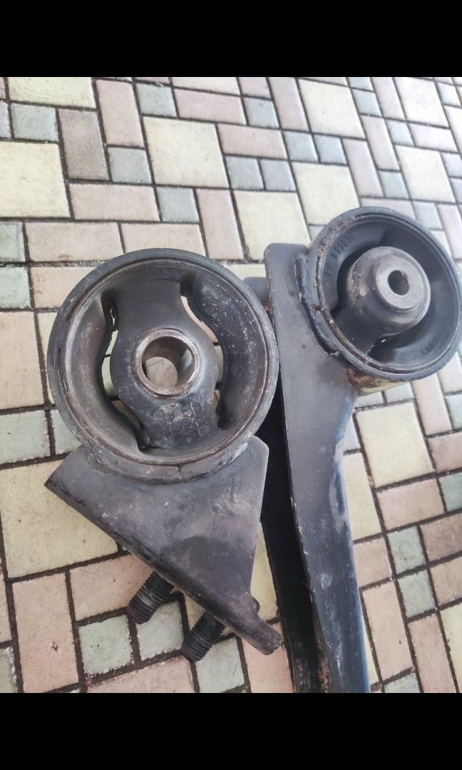 Saga BLM Original Engine Mounting, Auto Accessories on Carousell