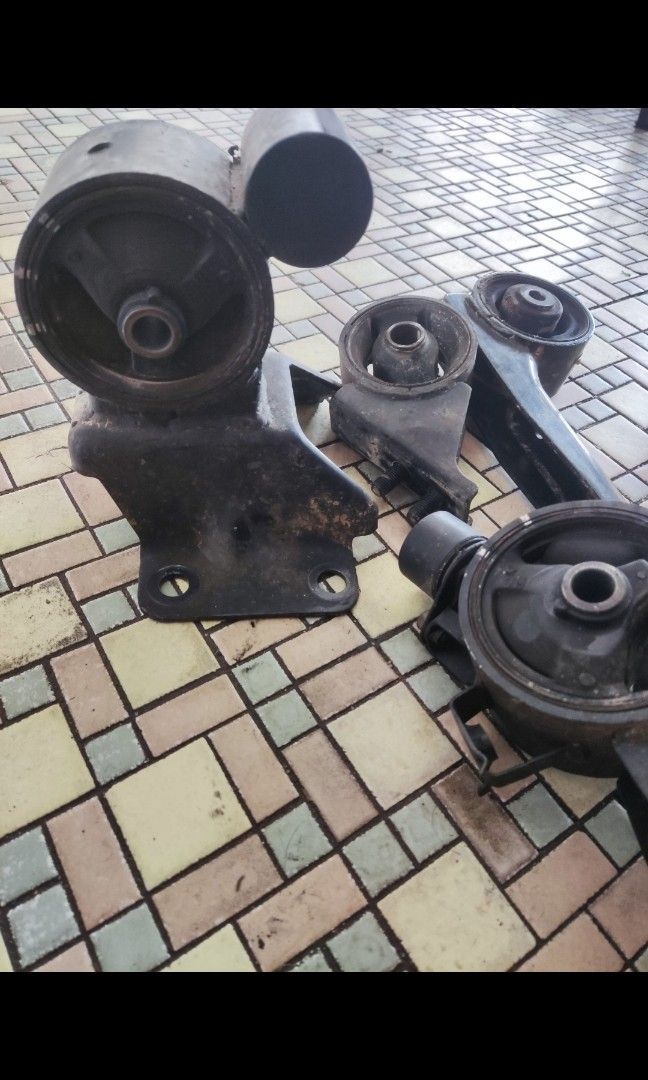 Saga BLM Original Engine Mounting, Auto Accessories on Carousell