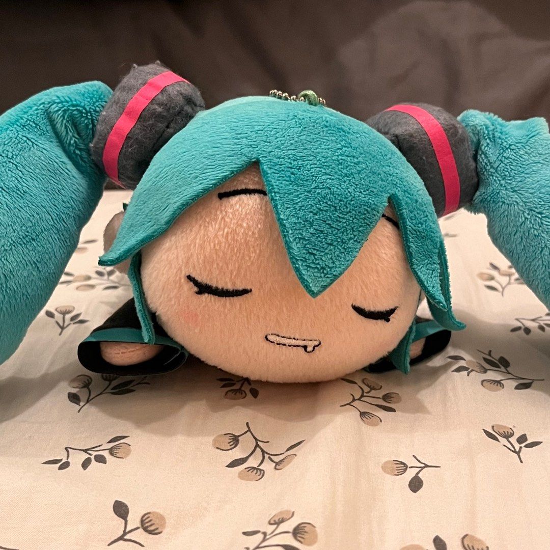 Sleepy hatsune miku, Hobbies & Toys, Toys & Games on Carousell