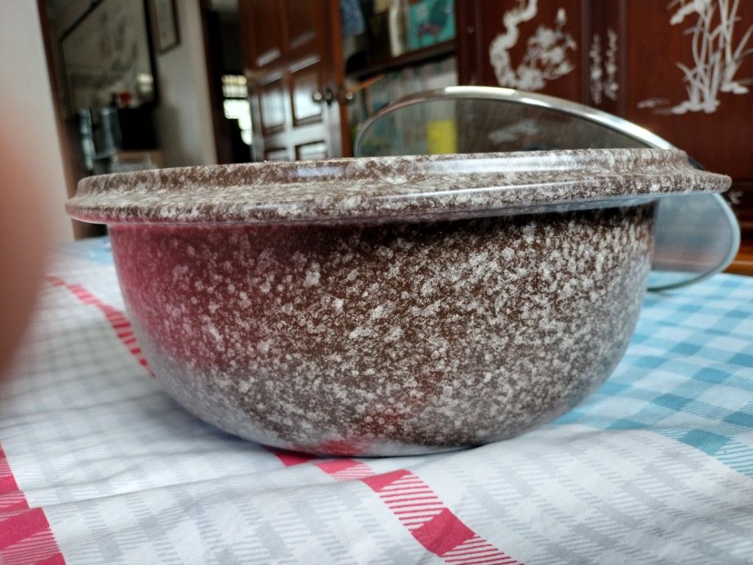 Stone cooking pot for sale, Furniture & Home Living, Kitchenware ...