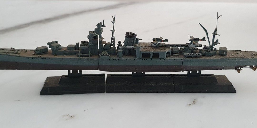Takara 1/700 Battleship Yamato and Destroyer Yahagi, Hobbies & Toys ...