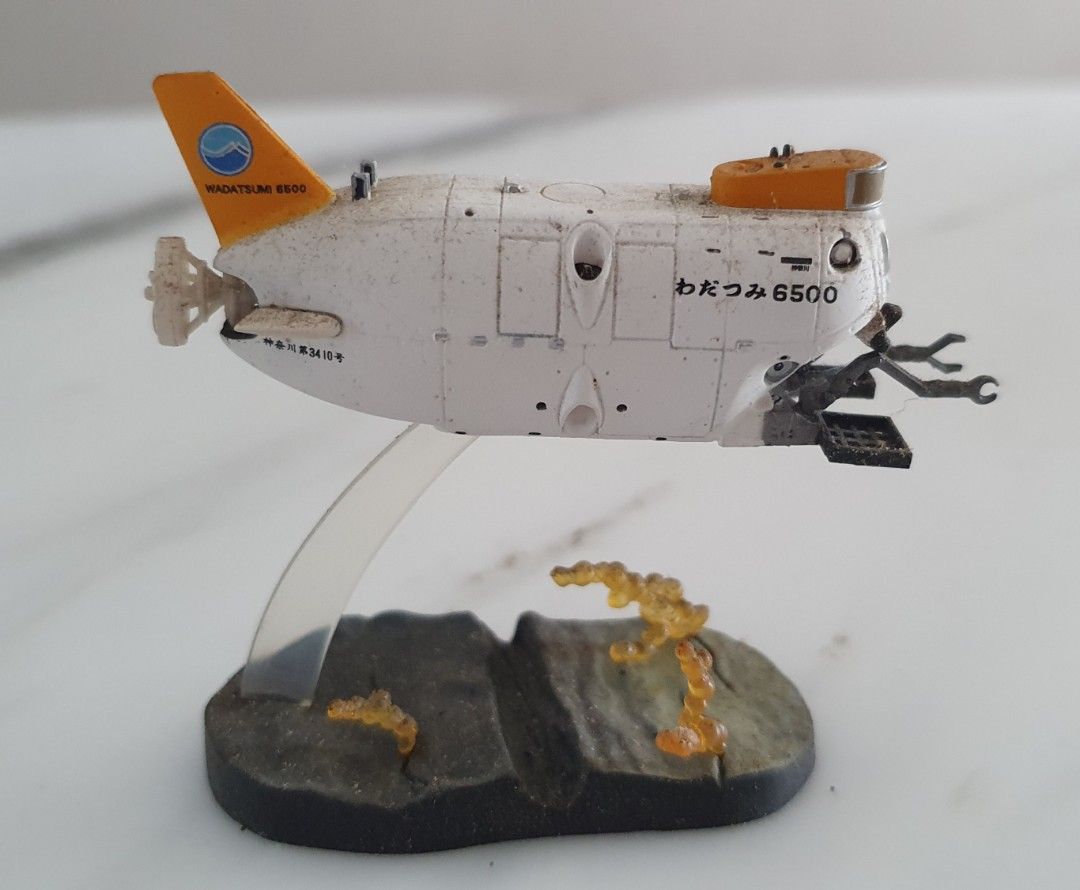 Takara Micro World "Japan Sinks" Movie 1/144 Wadatsumi 6500 (A type ...