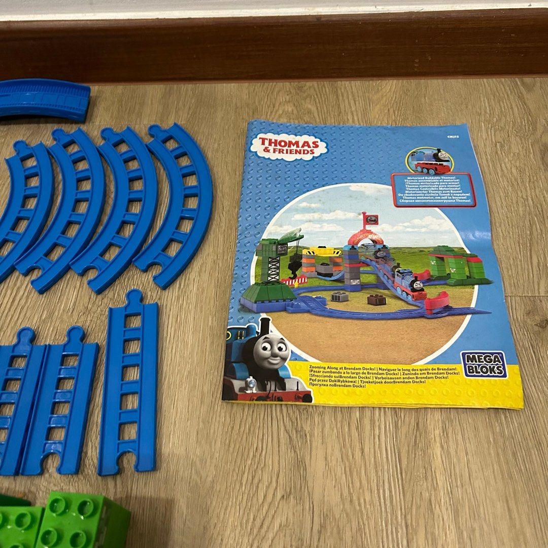 Thomas and Friends Mega Bloks railway play set/ Zooming along at ...