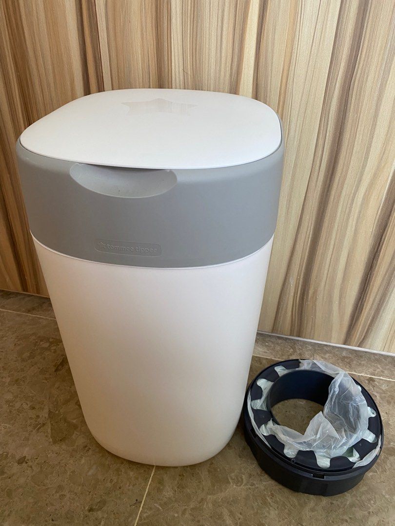 Tommee tippee diaper bin, Babies & Kids, Bathing & Changing, Baby Toiletries & Grooming on Carousell