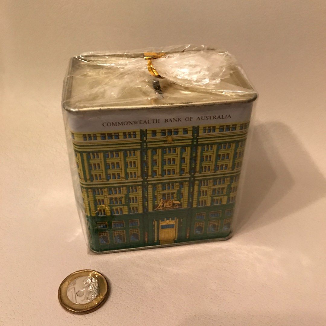 Vintage CBA coin box, Women's Fashion, Jewelry & Organisers, Accessory ...