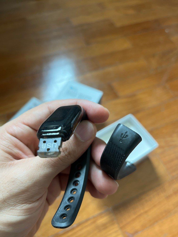 Virgin Pulse Max Buzz, Mobile Phones & Gadgets, Wearables & Smart ...