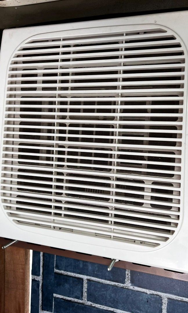 Window Aircon Fujitech 9k BTU, TV & Home Appliances, Air Conditioners ...