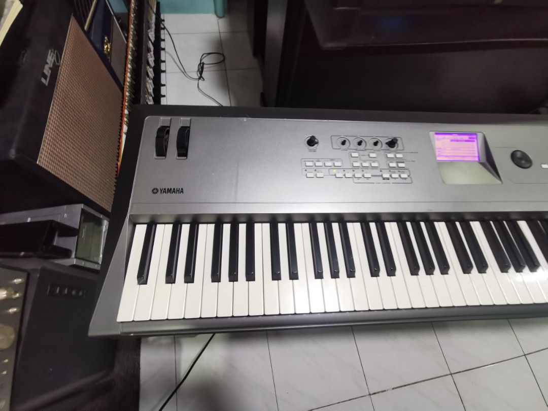 Yamaha mm8 music synthesizer digital keyboard piano, Hobbies & Toys ...