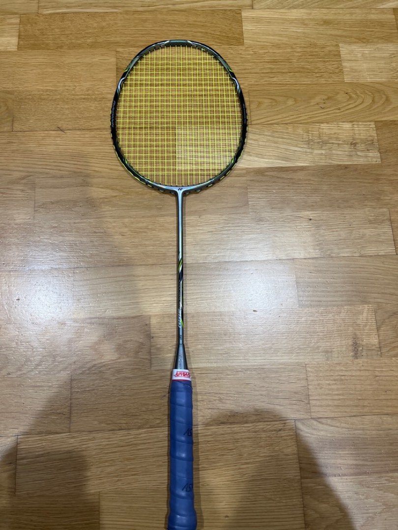 Yonex Nanoray 900, Sports Equipment, Sports & Games, Racket & Ball ...