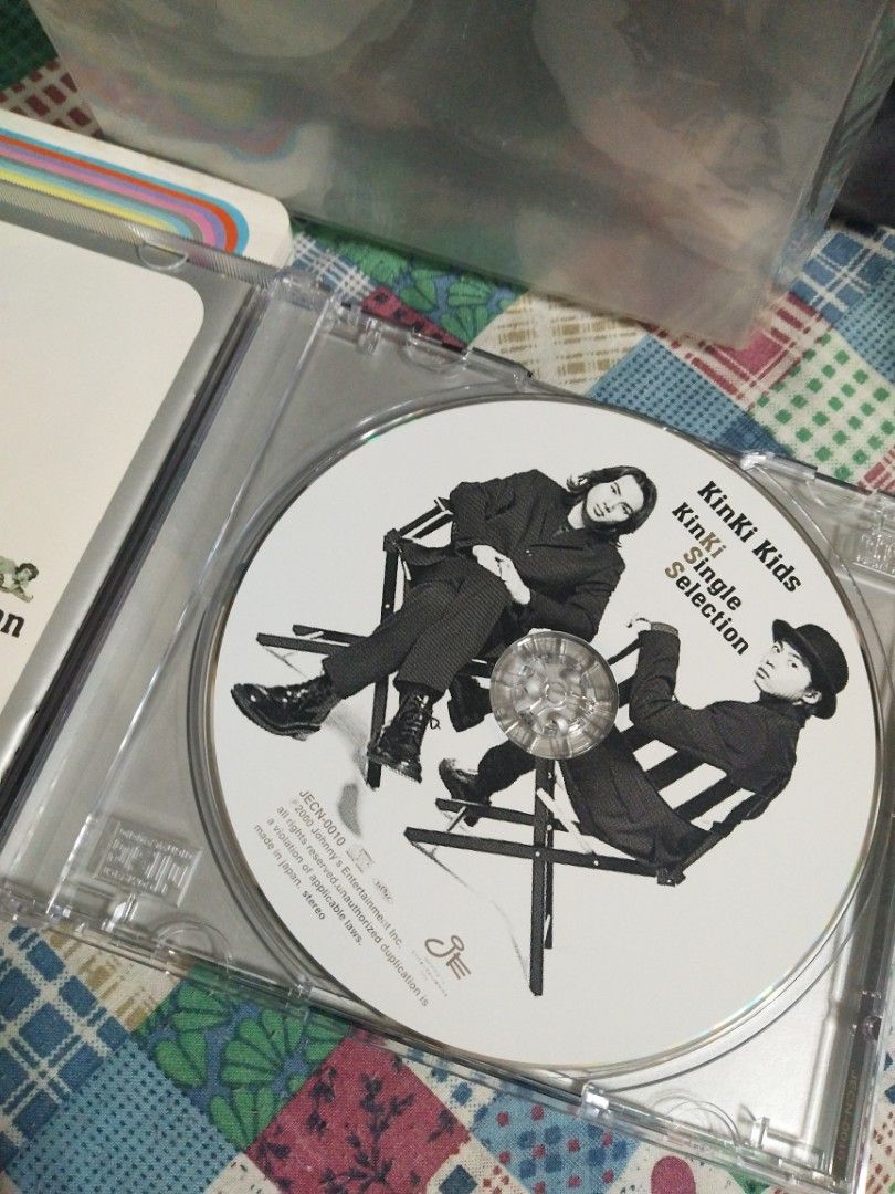 日版 KinKi Kids Single Selection CD +寫真集 外膠套 齊件 2000 +++, 興趣及遊戲, 音樂樂器 & 配件, 音樂與媒體 - CD 及 DVD ...