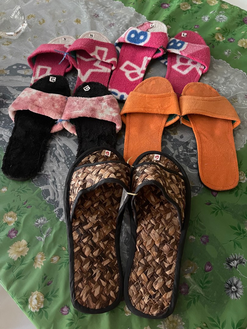 Abaka slippers, Women's Fashion, Footwear, Slippers and slides on Carousell