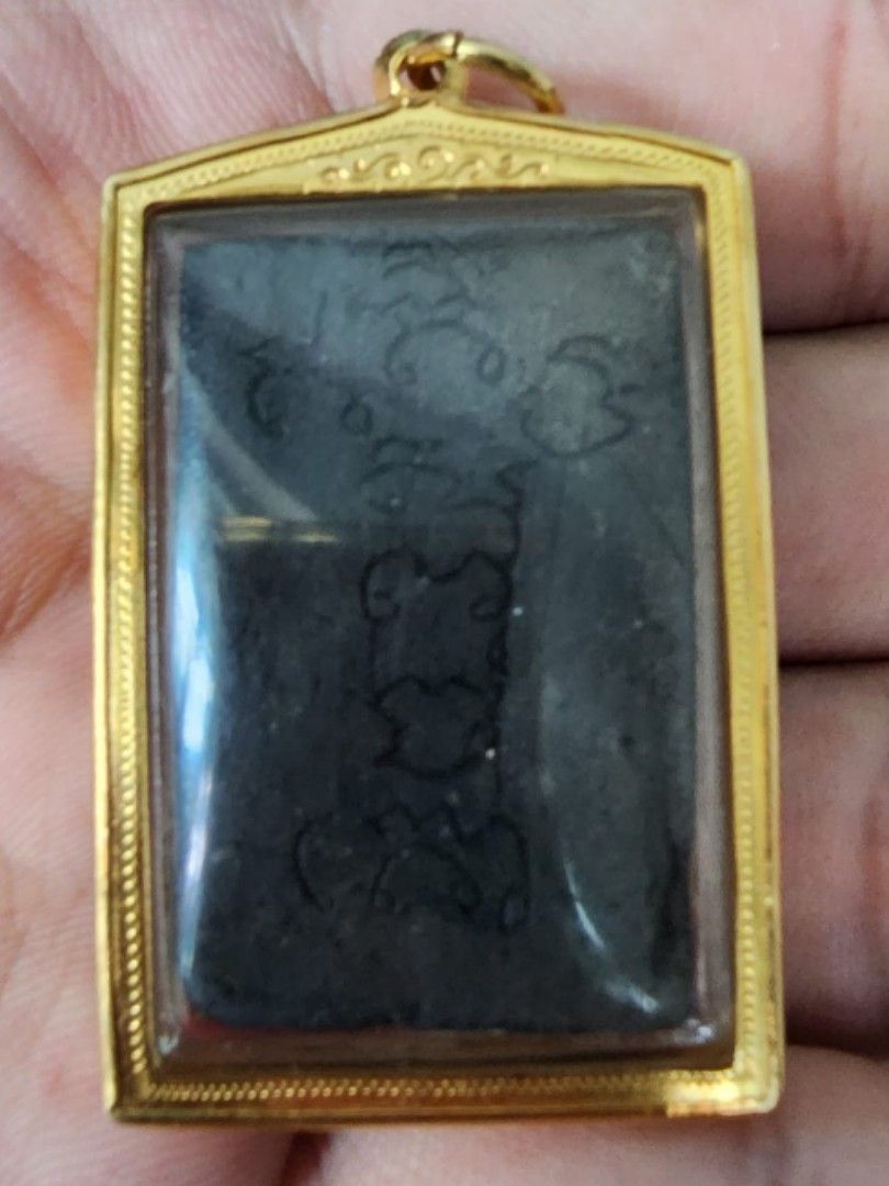 Ac Chum chaikiri Phra Somdej BE2497, Hobbies & Toys, Memorabilia ...