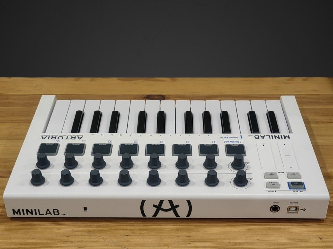 Arturia minilab mk2 MIDI Controller, Hobbies & Toys, Music & Media, Musical Instruments on Carousell