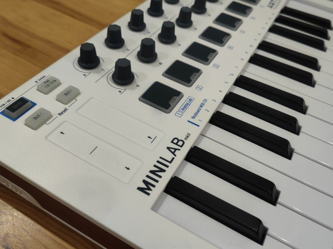 Arturia minilab mk2 MIDI Controller, Hobbies & Toys, Music & Media, Musical Instruments on Carousell