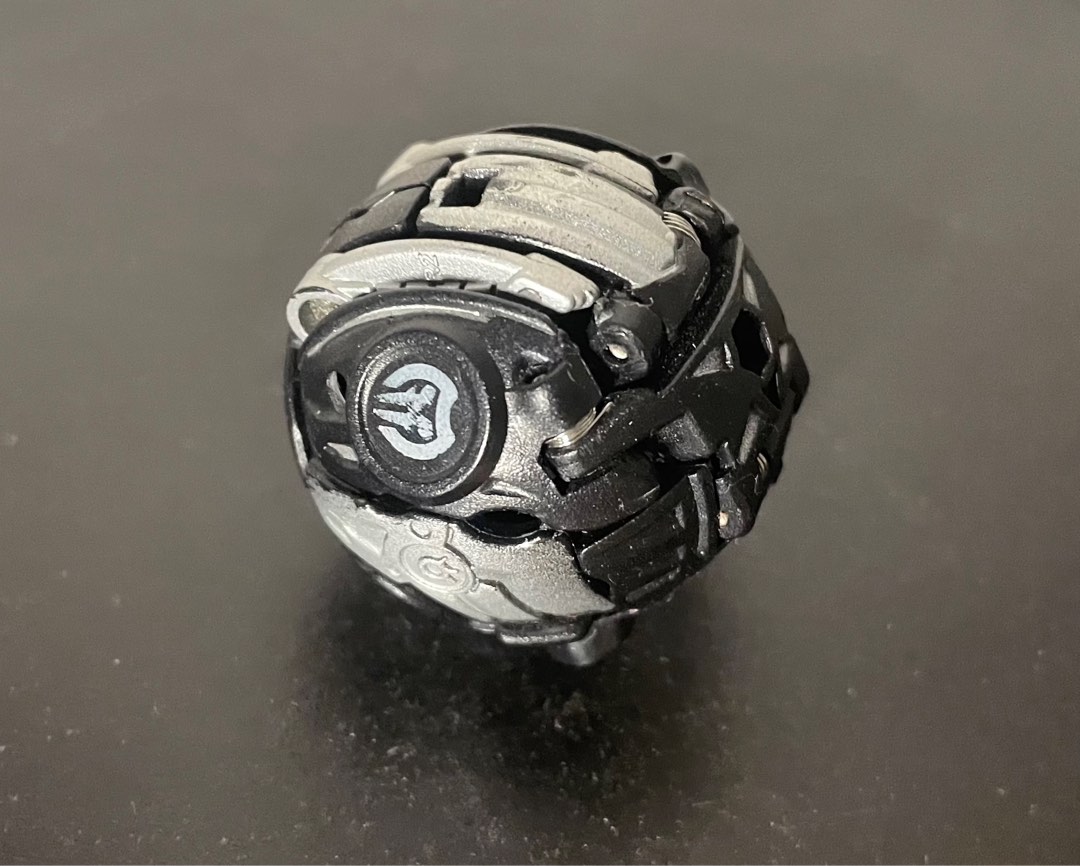 爆丸bakugan第四代遠古翔鷹（Spyron）, 興趣及遊戲, 玩具 & 遊戲類 - Carousell