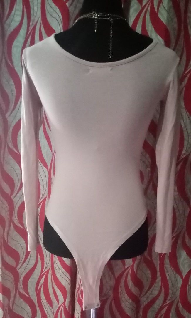 Basic Bodysuit Longsleeves, Women's Fashion, Tops, Longsleeves on Carousell