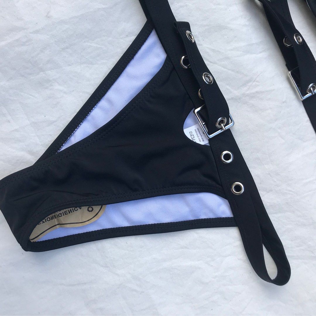 black belt buckle bikini, Fesyen Wanita, Pakaian Wanita, Lainnya di ...