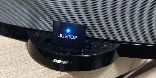 Bose soundock, Audio, Portable Music Players on Carousell