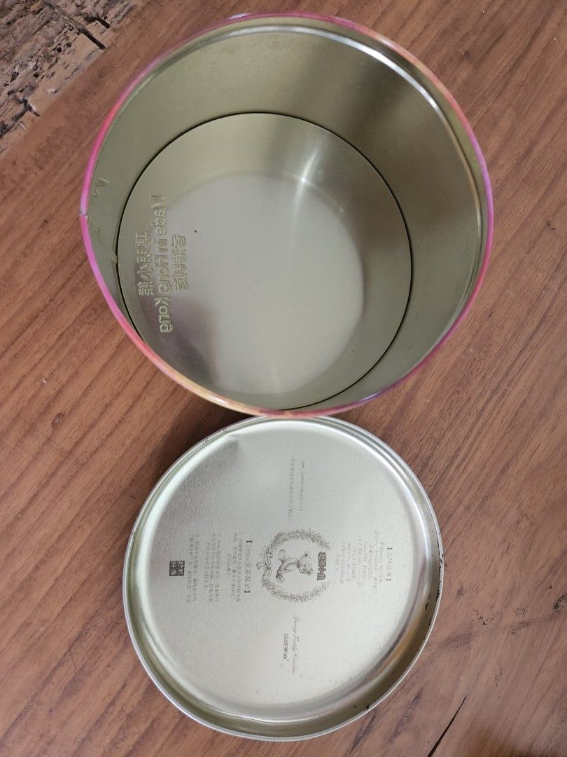 Box Kaleng Hong Kong ex biscuit, Makanan & Minuman, Snek di Carousell