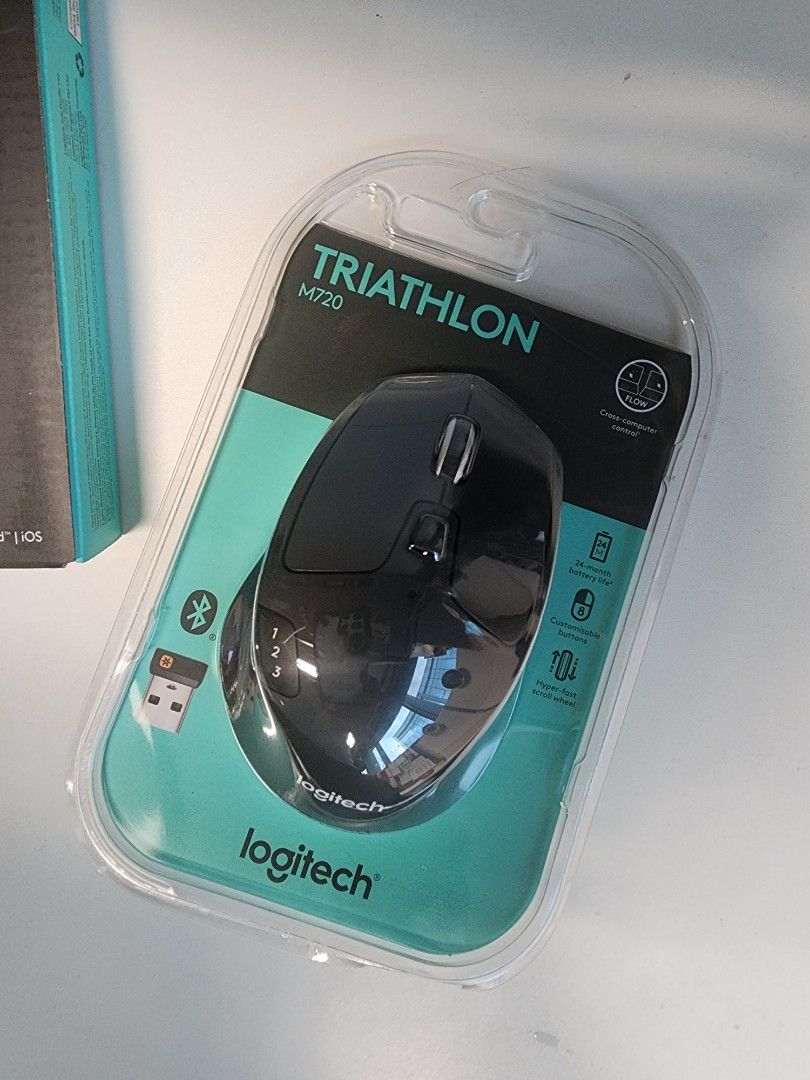 Brand New Logitech K780 Multi-Device Wireless and M720 Triathlon Multi ...