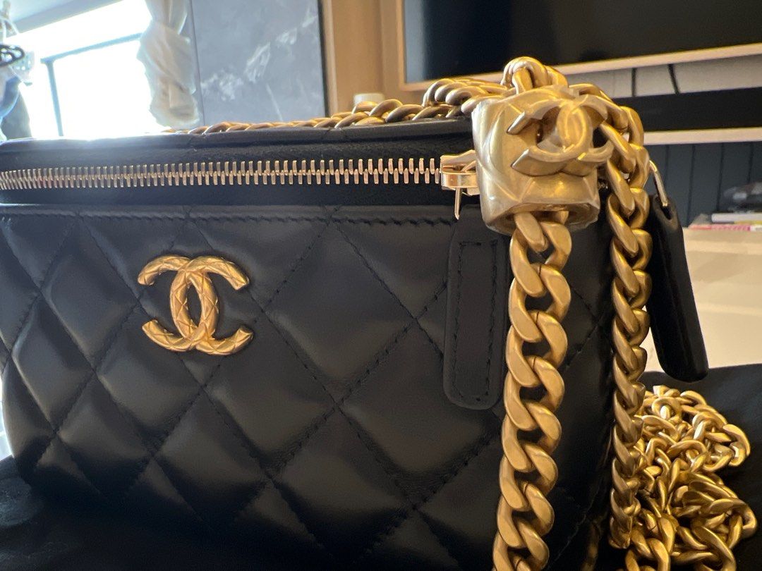 Chanel 22K pearl crush vanity, Luxury, Bags & Wallets on Carousell
