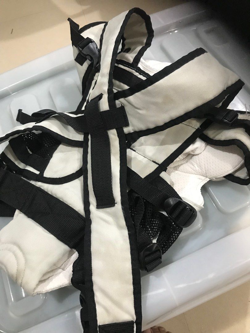 Chico Baby Carrier, Babies & Kids, Going Out, Carriers & Slings on ...