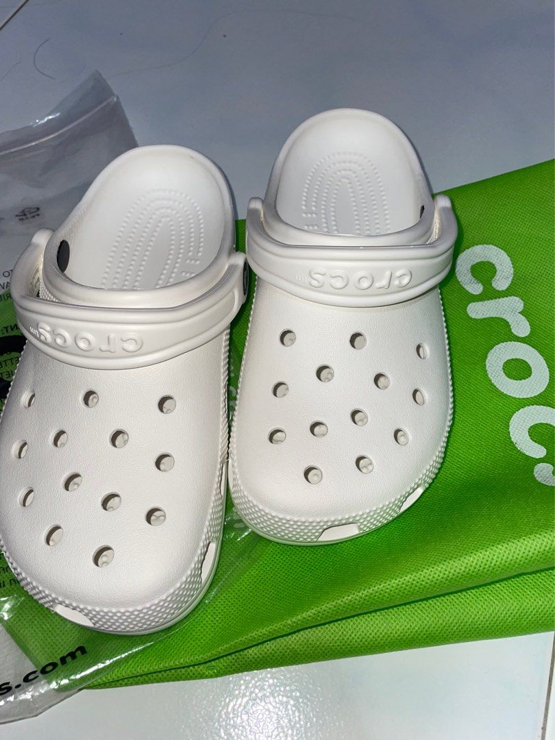 classic crocs (white) unisex , Women's Fashion, Footwear, Flipflops and ...