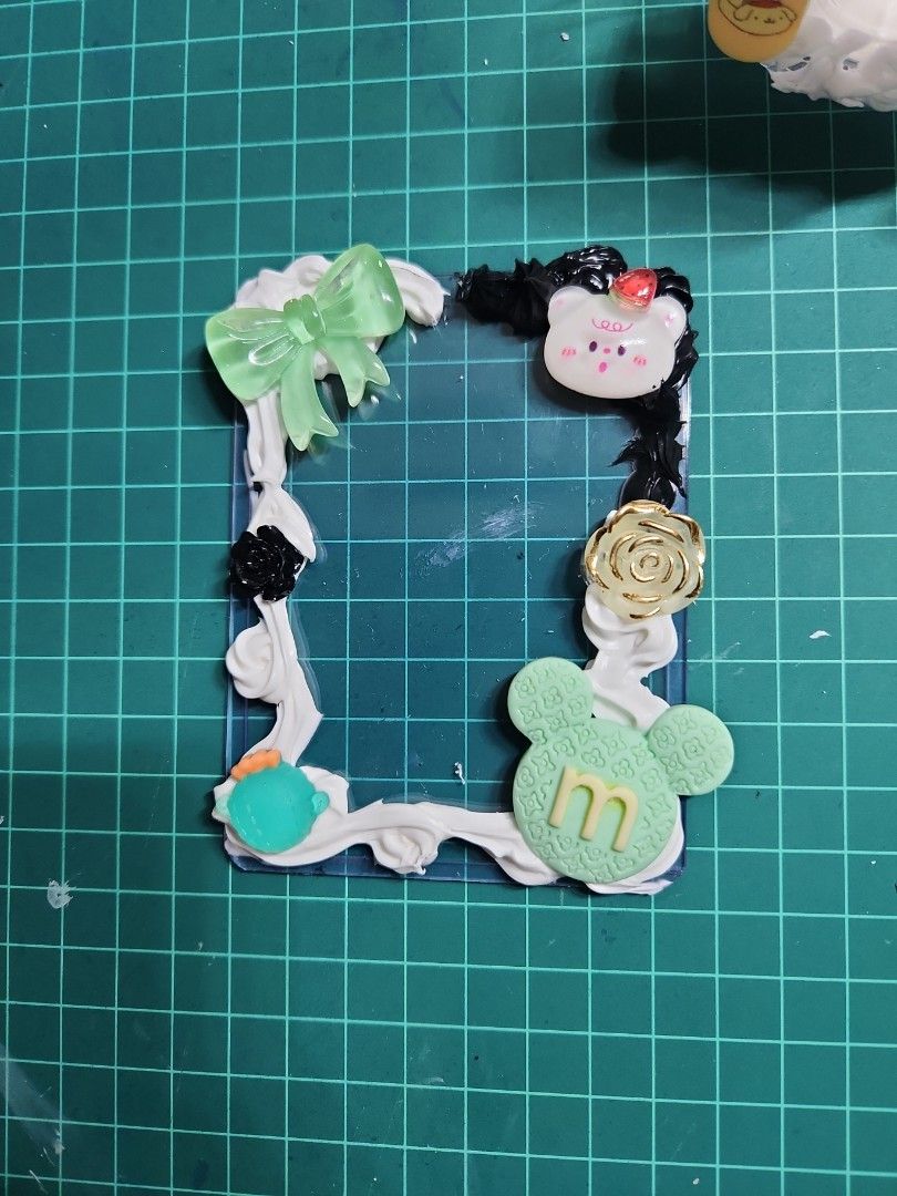 Decoden toploader (green), Hobbies & Toys, Memorabilia & Collectibles ...