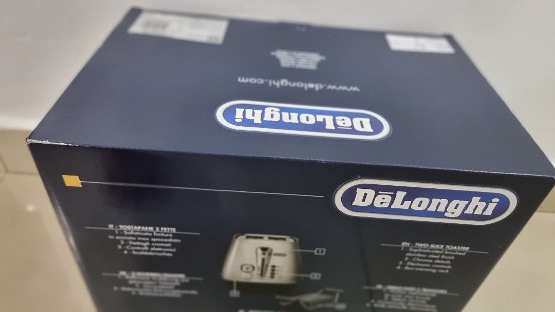 Delonghi Distinta X Two Slice Toaster Tv And Home Appliances Other Home Appliances On Carousell