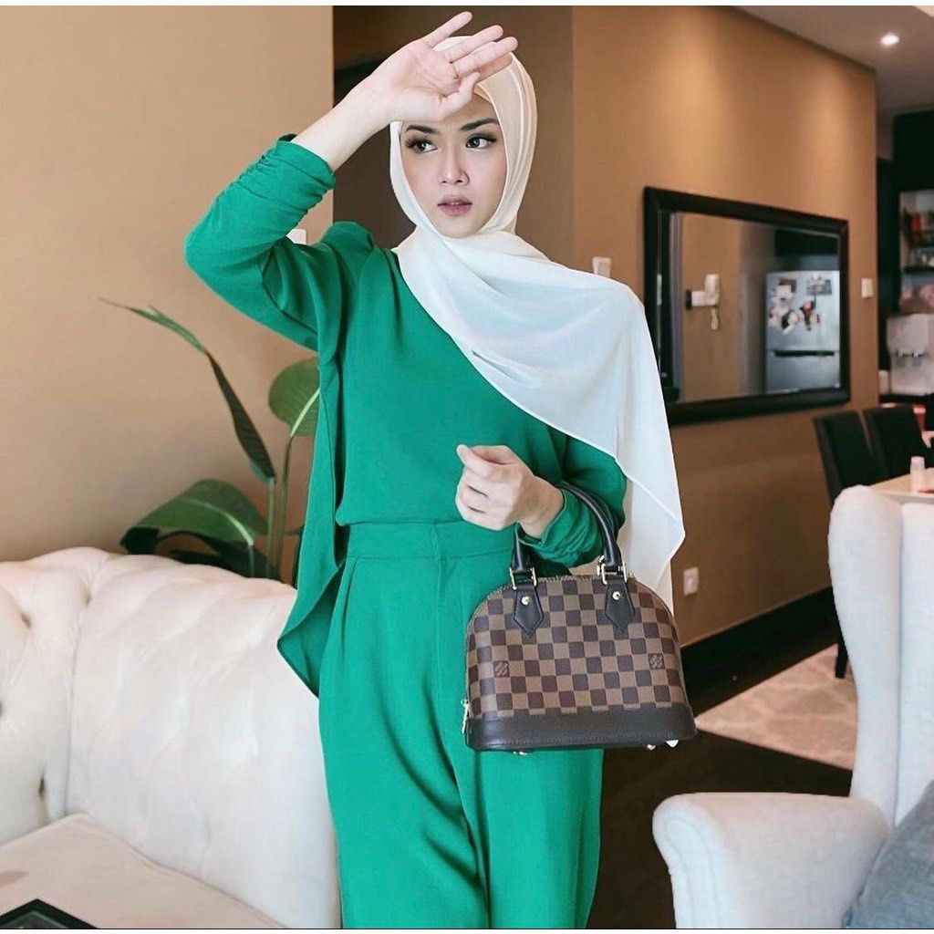 Dewi Diary Kyle Suit, Women's Fashion, Muslimah Fashion, Baju Kurung ...