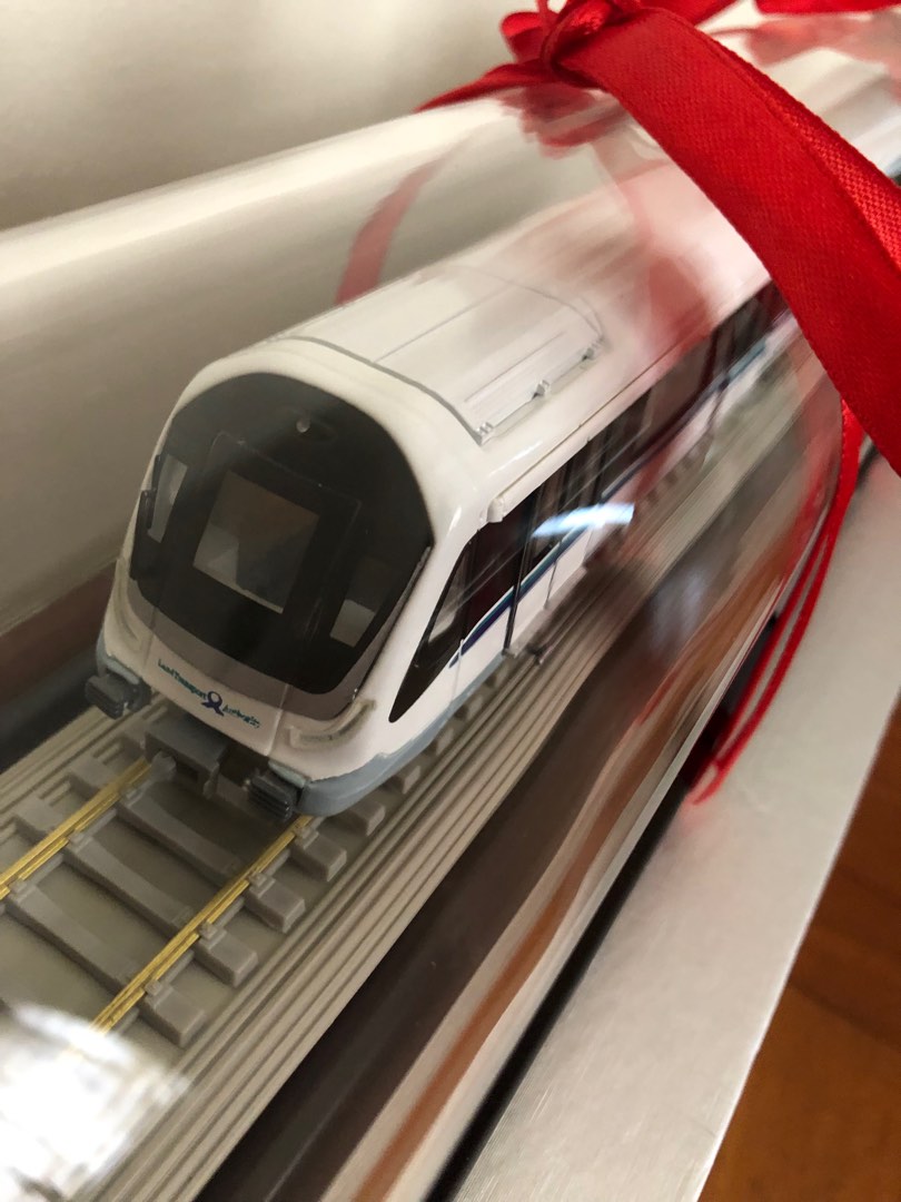 Downtown Line train model (1:87), Hobbies & Toys, Memorabilia ...