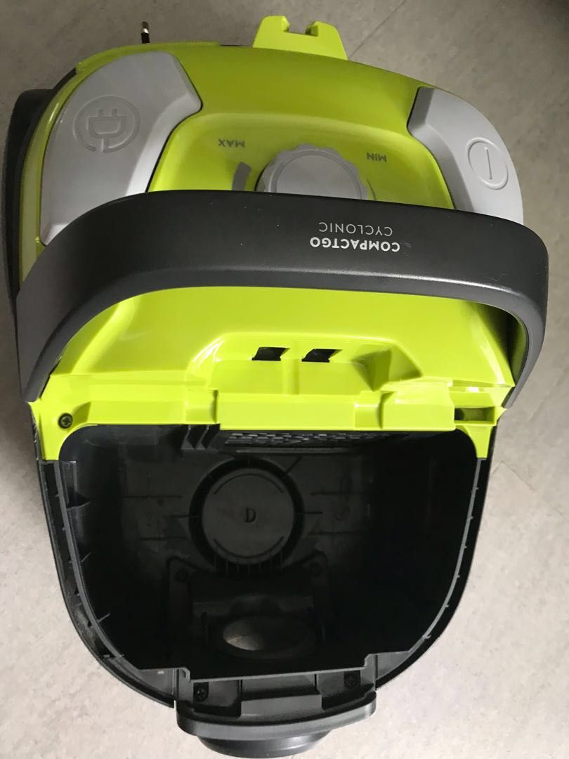 Electrolux Bagless Cyclonic Vacuum Cleaner - Z1231, TV & Home ...