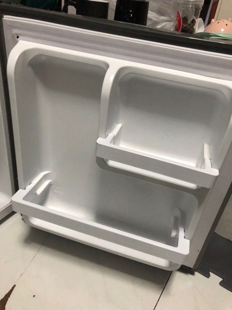 Eureka Personal Refrigerator w/ free child safety lock, TV & Home ...