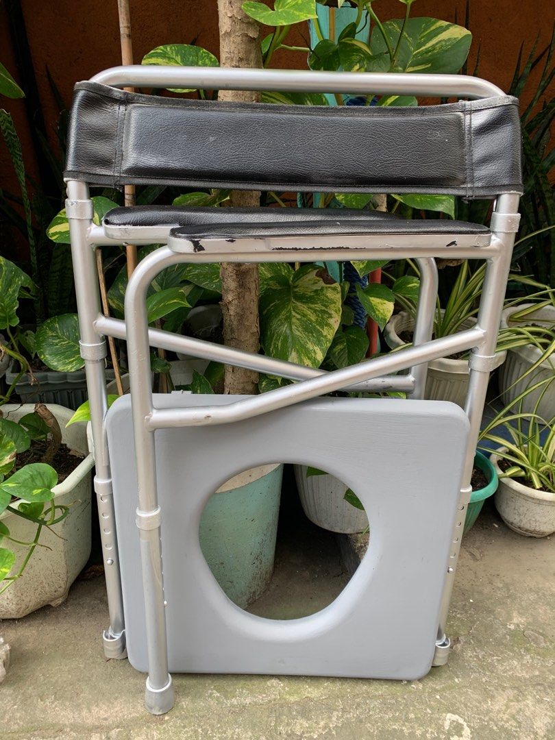 Foldable Arinola with Seat, Health & Nutrition, Medical Supplies ...