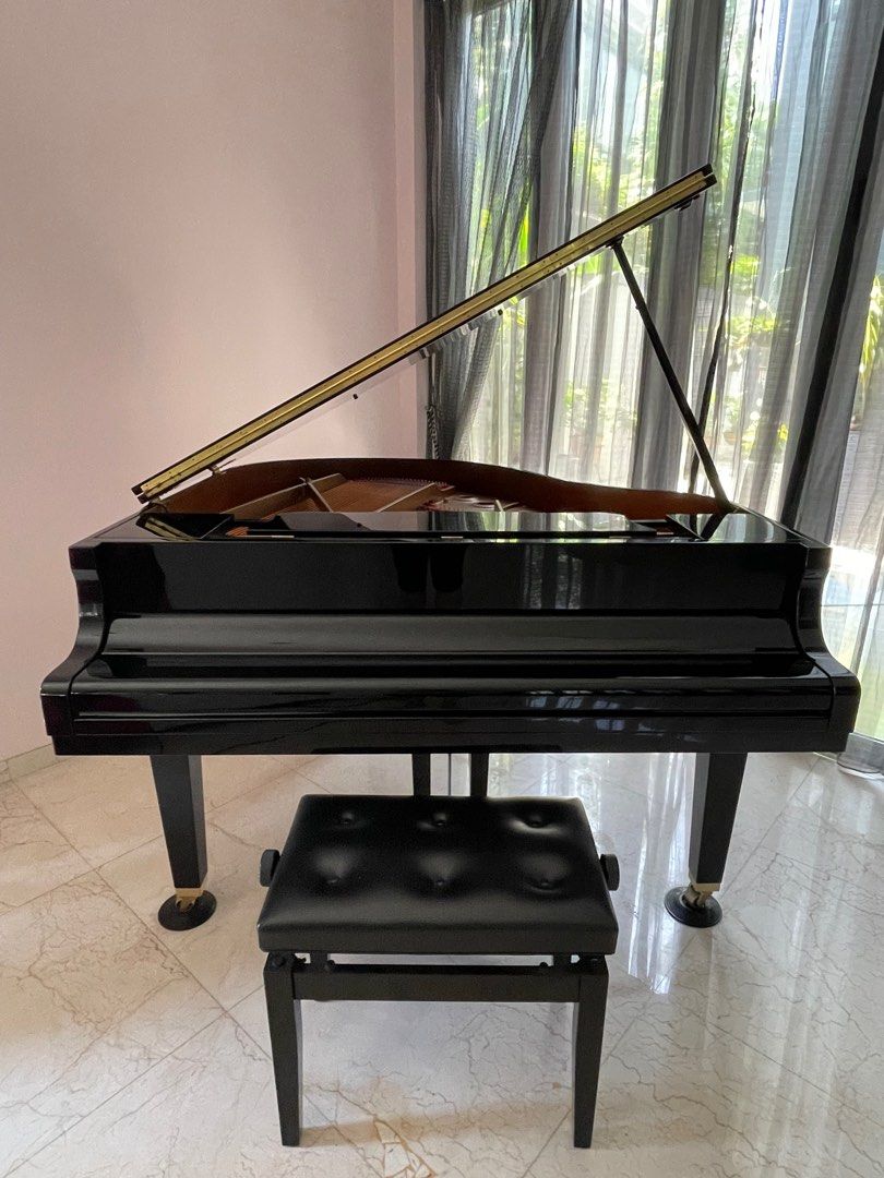 Grand piano, Hobbies & Toys, Music & Media, Musical Instruments on ...