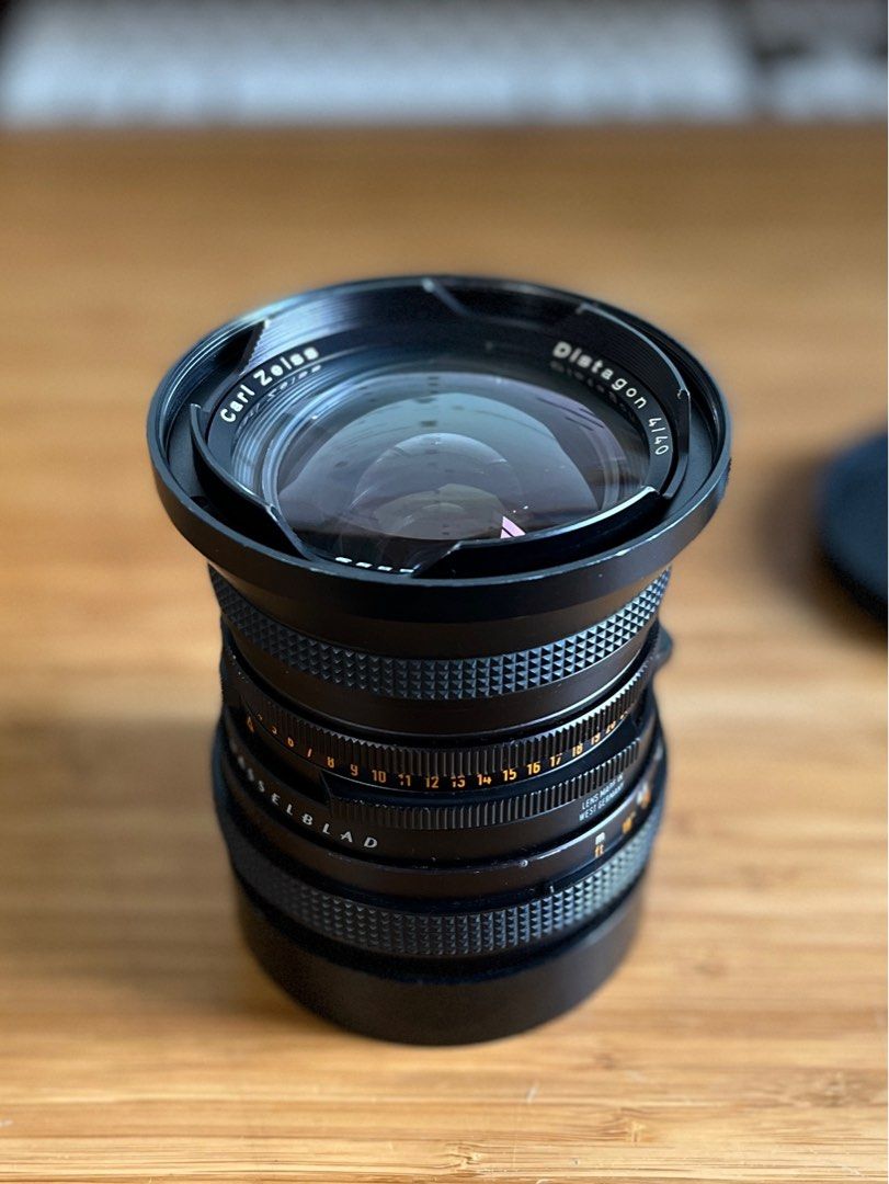 Hasselblad CF FLE 40mm f/4 and other photographic accessories ...