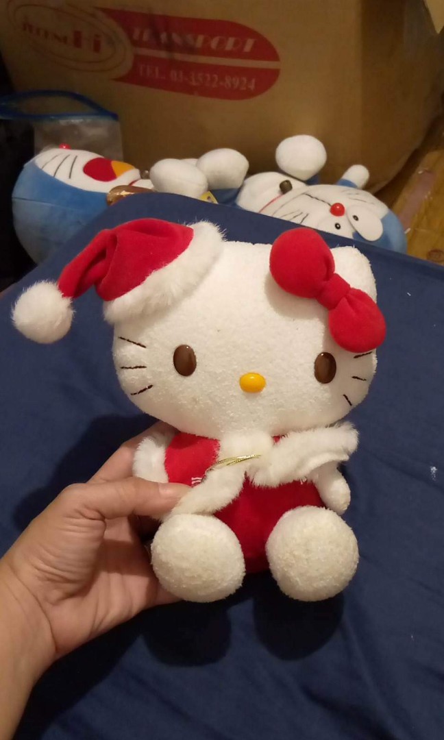 HELLO KITTY SANTA, Hobbies & Toys, Toys & Games on Carousell
