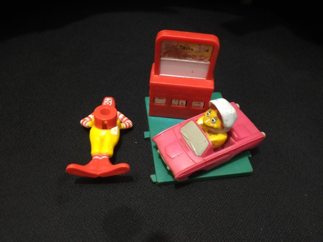 Jollibee looney tunes mulan mcdo etc, Hobbies & Toys, Memorabilia ...