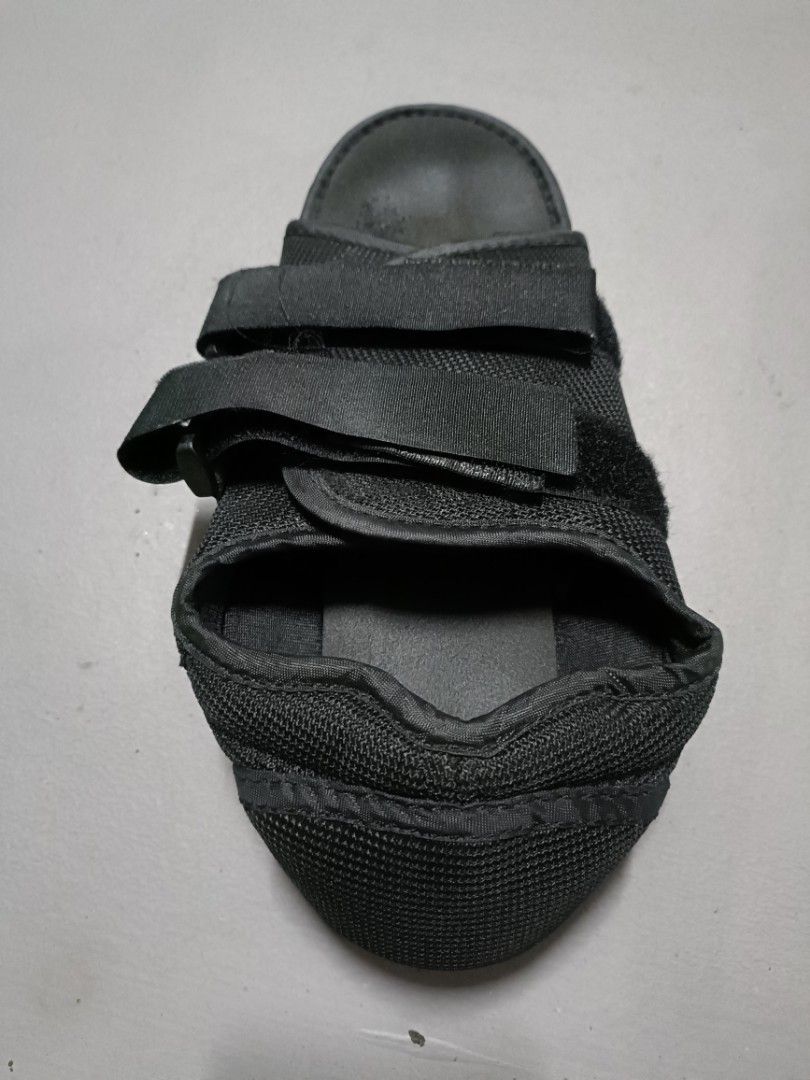 (Left) Orthopedic Surgical Fracture Cast Shoe, Men's Fashion, Footwear ...