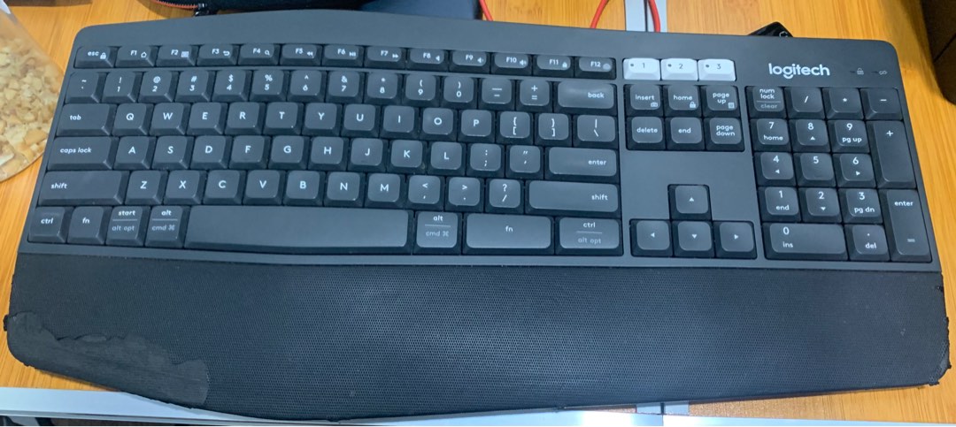 Logitech Mk850 Keyboard And Mouse Computers And Tech Parts And Accessories Computer Keyboard On