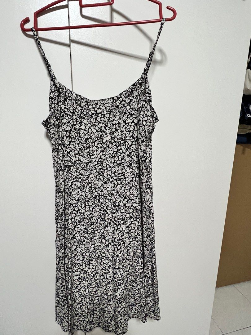 Lovely Uniqlo spaghetti dress, Women's Fashion, Dresses & Sets, Dresses ...