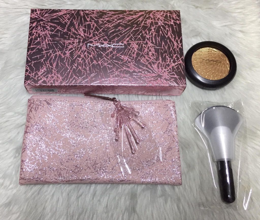 Mac Highlighter Set, Beauty & Personal Care, Face, Makeup on Carousell