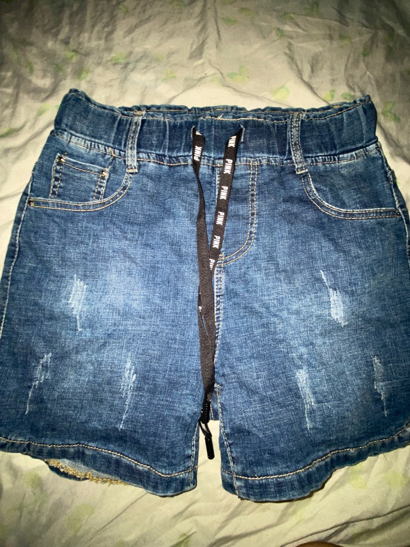 Maong short, Women's Fashion, Bottoms, Shorts on Carousell