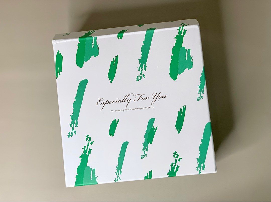 MINISO Gift Box Kotak Kado Kotak Hadiah Hard Box Original, Desain ...