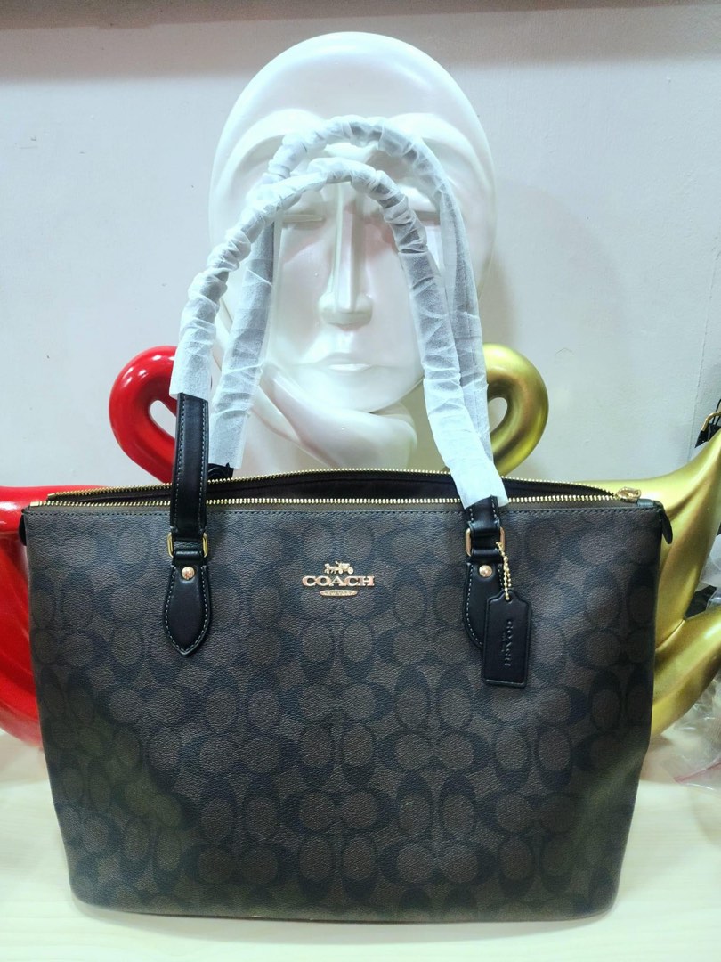 Original Coach Bag, Women's Fashion, Bags & Wallets, Tote Bags on Carousell