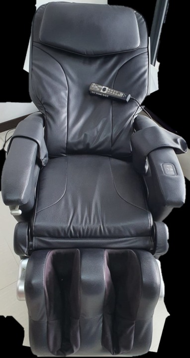 OSIM Massage Chair OS-7803 iMedic PRO, Health & Nutrition, Massage ...