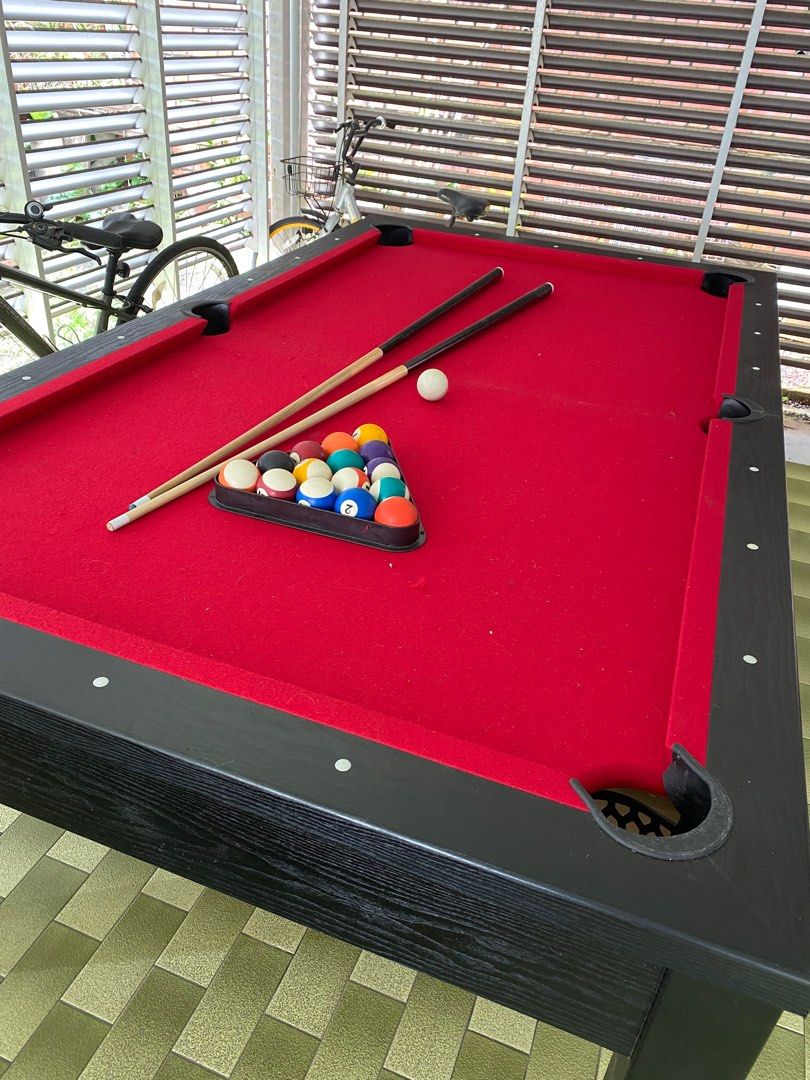 Pool/ dining table, Sports Equipment, Sports & Games, Racket & Ball ...