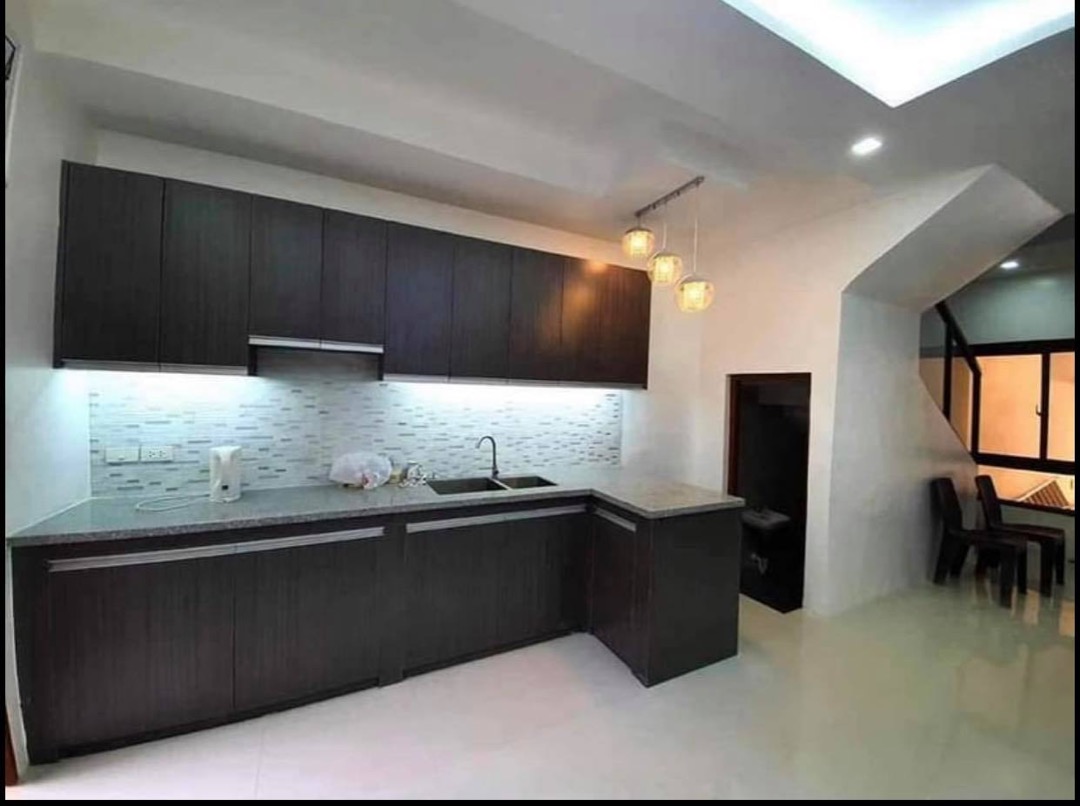Ready for occupancy townhouse in Project 4 Quezon city with 4 bedroom ...